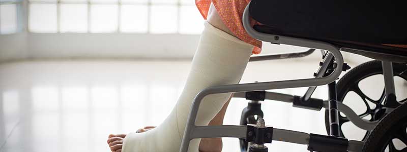 What Are Some Common Leg Injuries from Car Accidents? - Hensley Legal ...